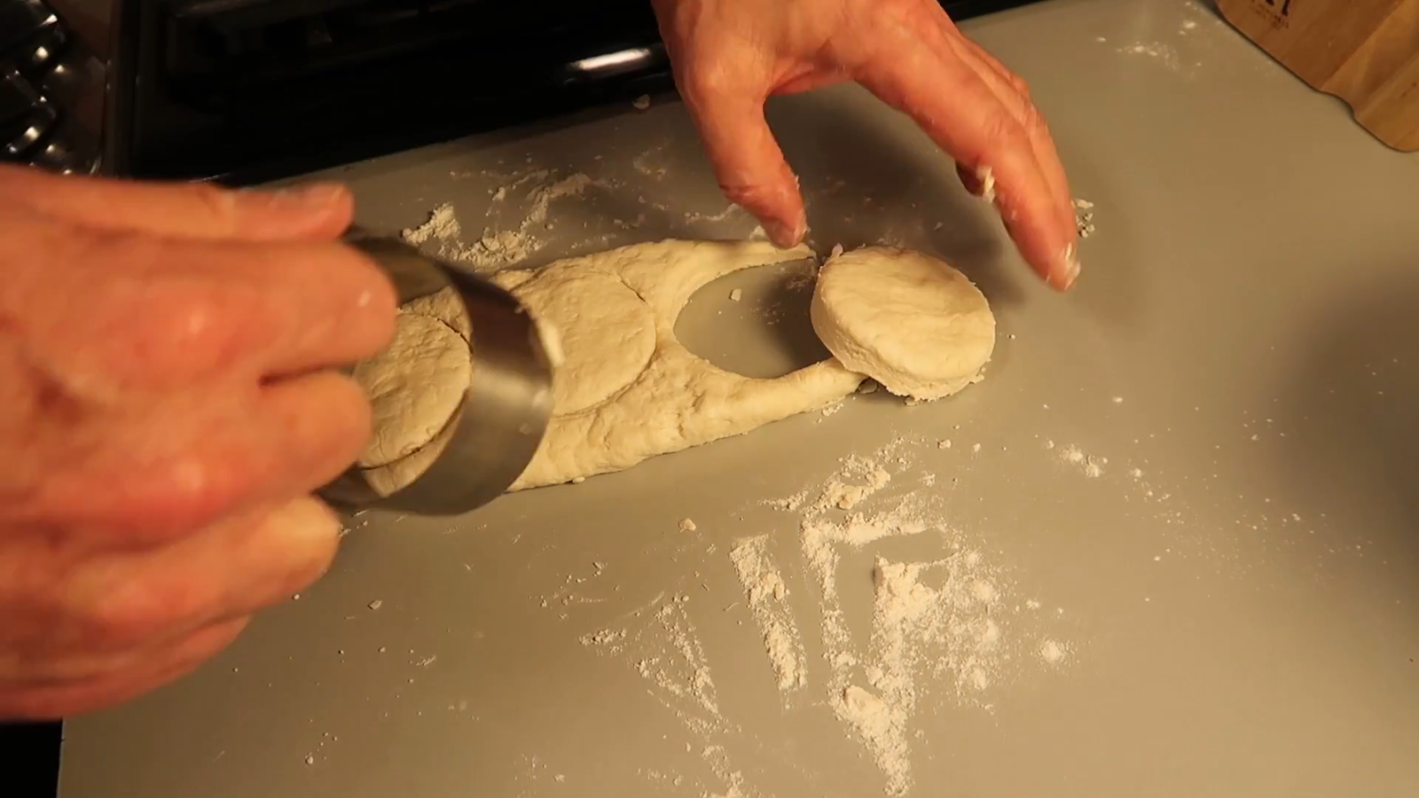 The Best Fluffy Crisco Biscuits You’ll Ever Make – RecipesVela